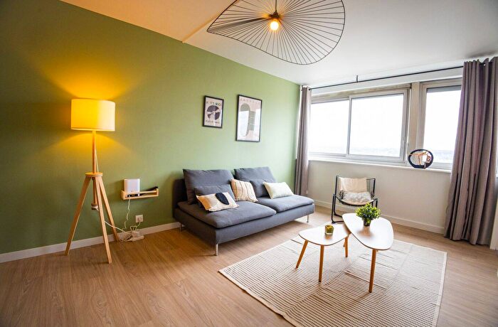 Appartement à louer - Centre Ville-Charles III, Nancy - 6 pièces - 5 chambres