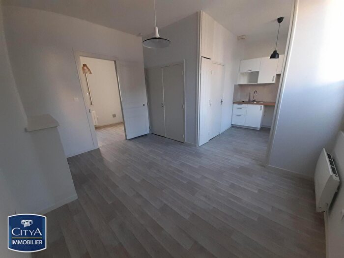 Appartement à louer - Châtellerault, Est - 1 pièce