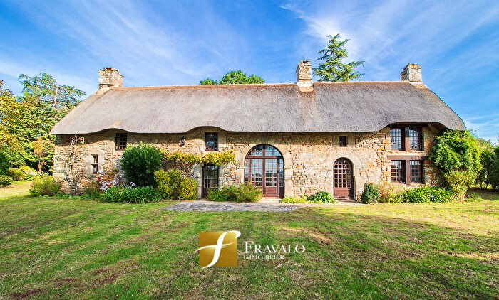 Maison à vendre - Plougoumelen - 7 pièces - 6 chambres