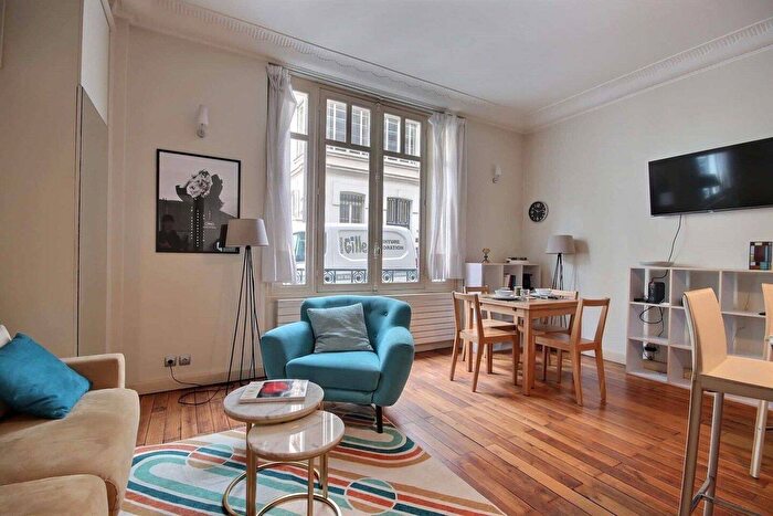 Appartement à louer - Muette Sud, Paris ème arrondissement - 1 pièce