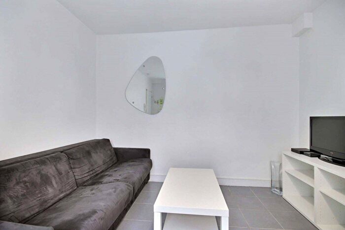 Appartement à louer - Bastille-Popincourt, Paris ème arrondissement - 1 pièce