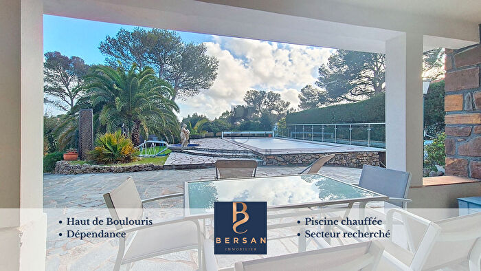 Maison à vendre - Saint-Raphaël - 6 pièces - 3 chambres