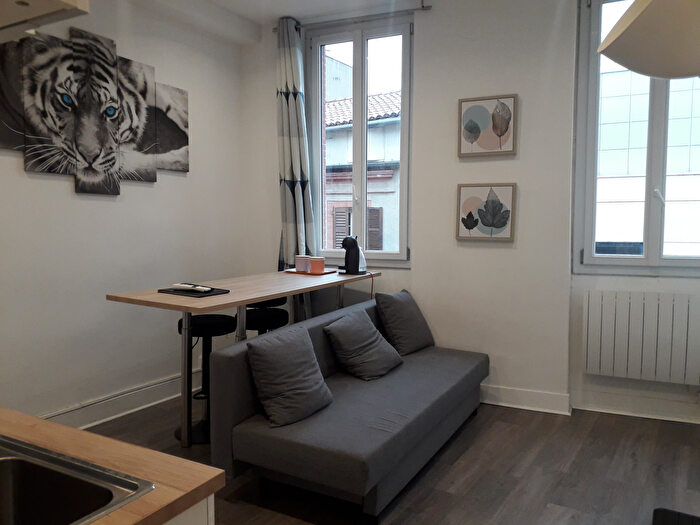 Maisons à vendre et appartements à louer - 1