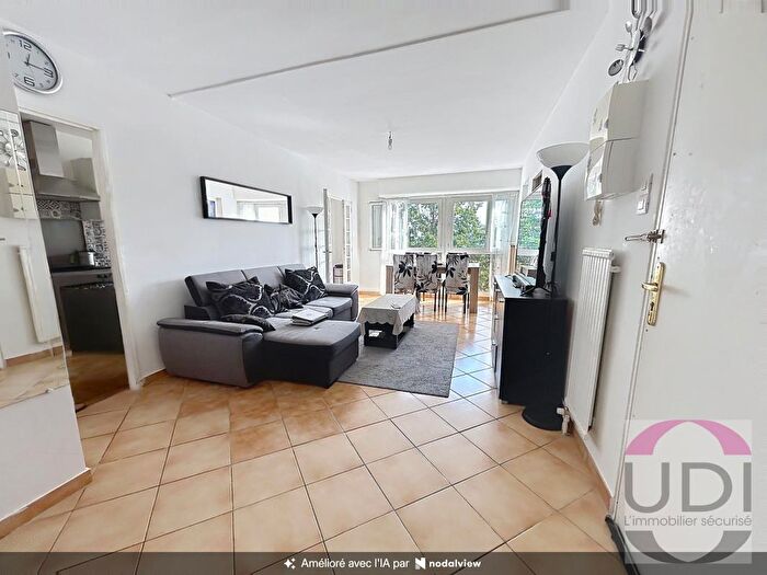 Appartement 5 pièces à Corbeil-Essonnes, Pressoir, Prompt, à vendre