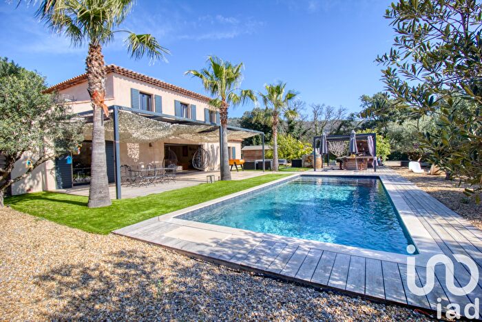 Maison à vendre - Le Plan-de-la-Tour - 6 pièces - 4 chambres