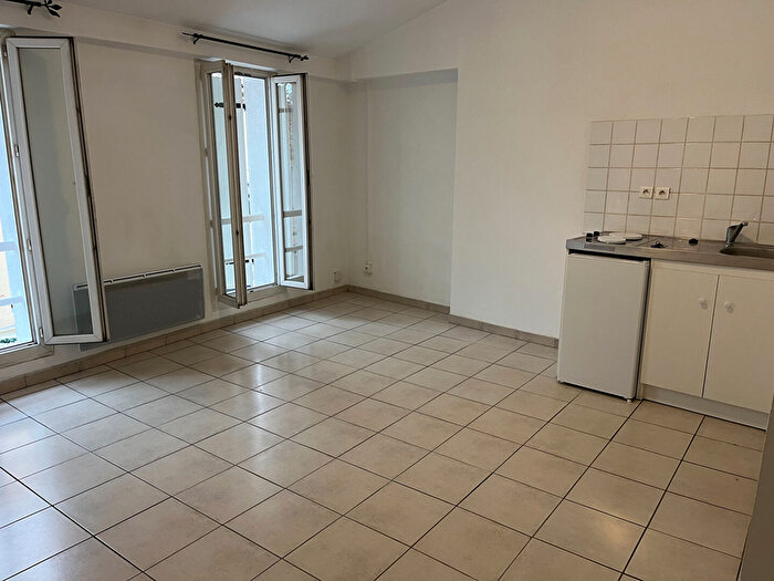 Appartement à louer - Istres, Etang - 2 pièces - 1 chambre