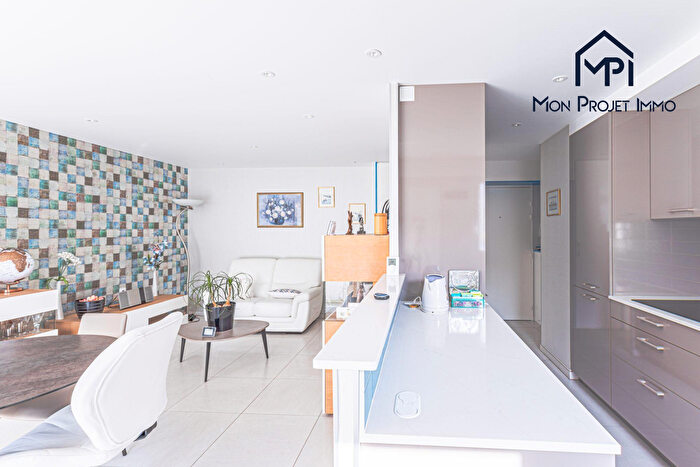 Appartement à vendre - Laval - 3 pièces - 2 chambres