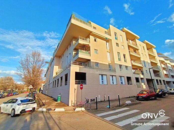 Appartement à vendre - Nîmes, Ville Active - 3 pièces - 2 chambres