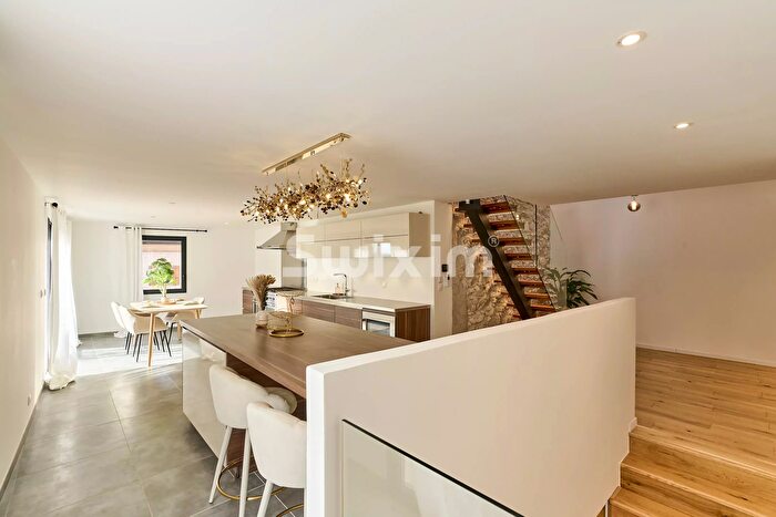 Maison à vendre - Collonges-sous-Salève - 5 pièces - 4 chambres