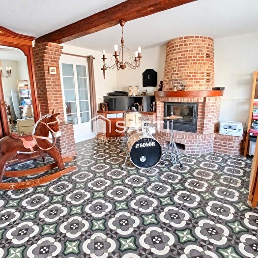 Maison 6 pièces à vendre à Hélesmes