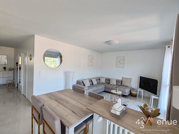 Appartement à vendre - Saint-Étienne, Centre-ville, Peuple, Chavanelle - 3 pièces - 2 chambres