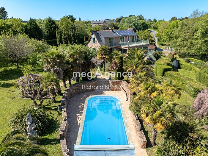 Maison à vendre - Cancale - 11 pièces - 7 chambres