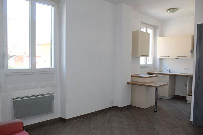 Appartement 1 pièce à Roquebillière, à louer