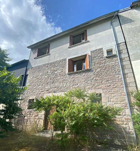 Maison à vendre - Bugeat - 5 pièces - 4 chambres