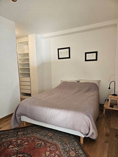 Centre Moderne, Moulins : Appartement 4 pièces à louer