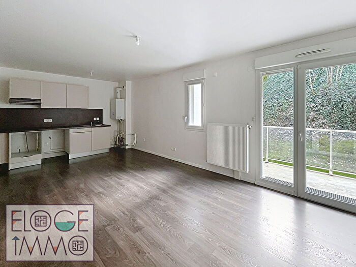 Appartement à louer - Canteleu, Habitat ancien - 3 pièces - 2 chambres