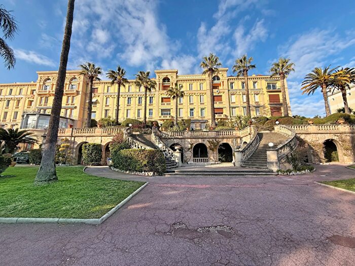 Appartement à vendre - Cannes, Petit Juas - 2 pièces - 1 chambre