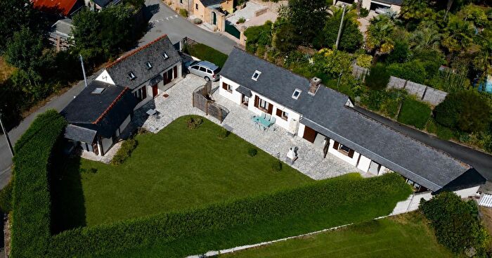 Maison 7 pièces à Pluzunet, à vendre