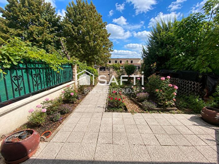 Bondy, Noue Caillet, Terre-Saint-Blaise - Maison 4 pièces à vendre