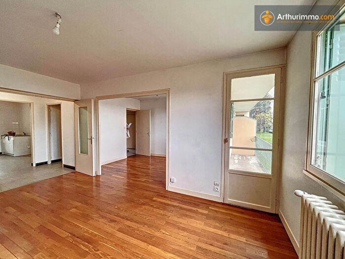 Appartement 3 pièces à Bourgoin-Jallieu, Pré-Bénit, Quais, à louer