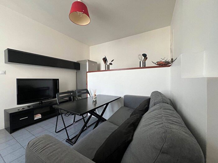 Appartement à louer - Levallois-Perret - 2 pièces - 1 chambre