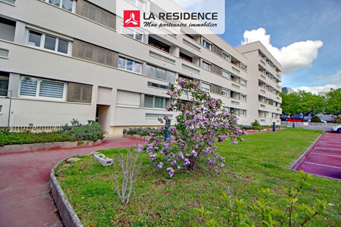 Plaisir : Appartement 5 pièces à vendre