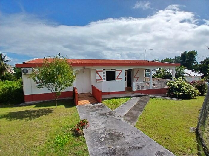 Maison à vendre - Le Gosier - 6 pièces - 4 chambres