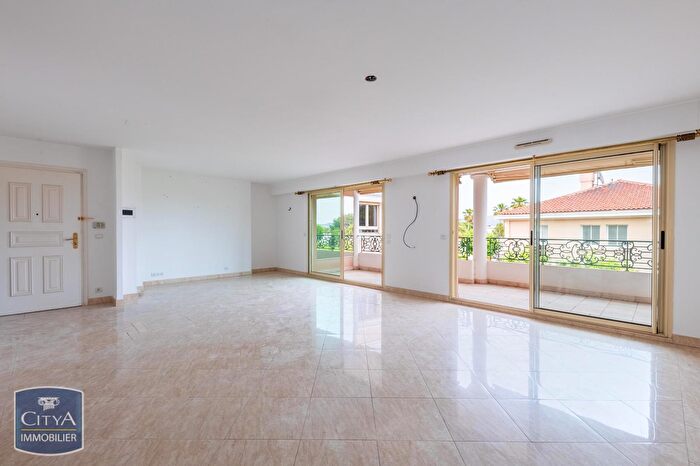 Appartement à vendre - Sanary-sur-Mer, Centre-ville, Port - 4 pièces - 3 chambres