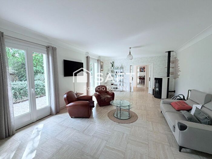 Vouillé - Maison 7 pièces à vendre