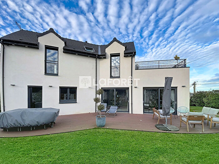 Maison à vendre - Orgeval - 7 pièces - 4 chambres