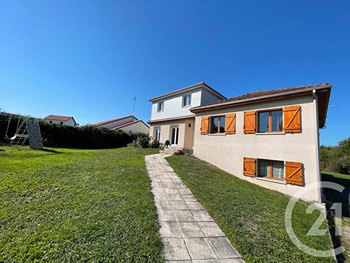 Maison à vendre - Domérat - 9 pièces - 6 chambres