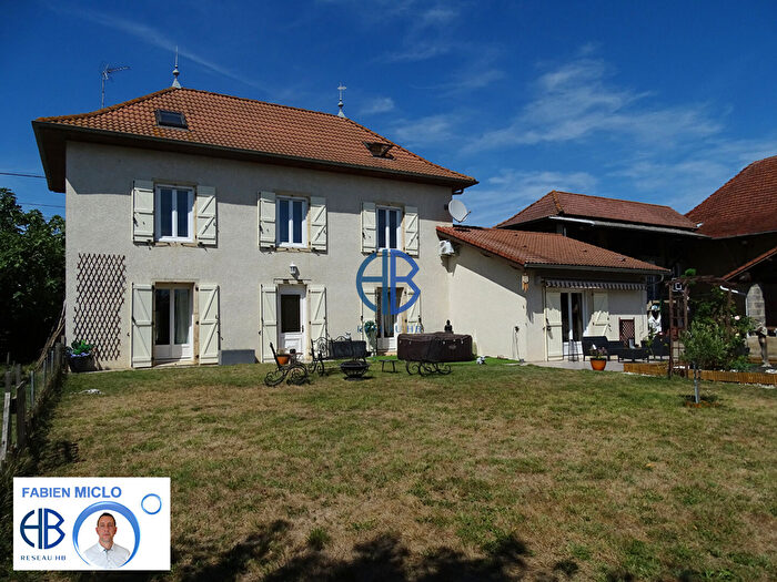 La Côte-Saint-André : Maison 7 pièces à vendre