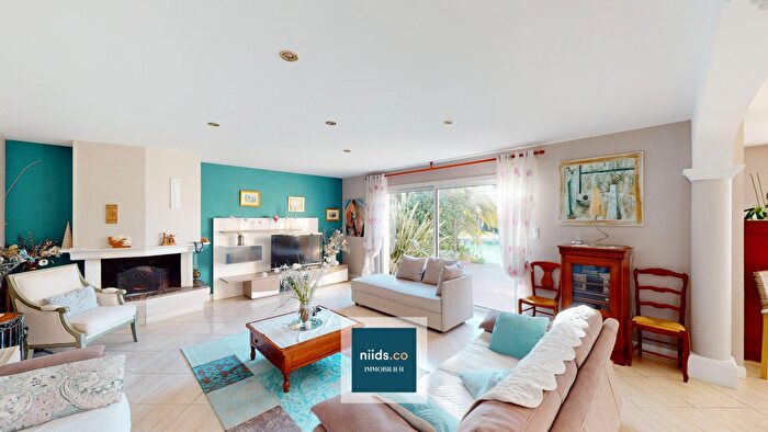 Maison à vendre - Châtelaillon-Plage - 11 pièces - 8 chambres