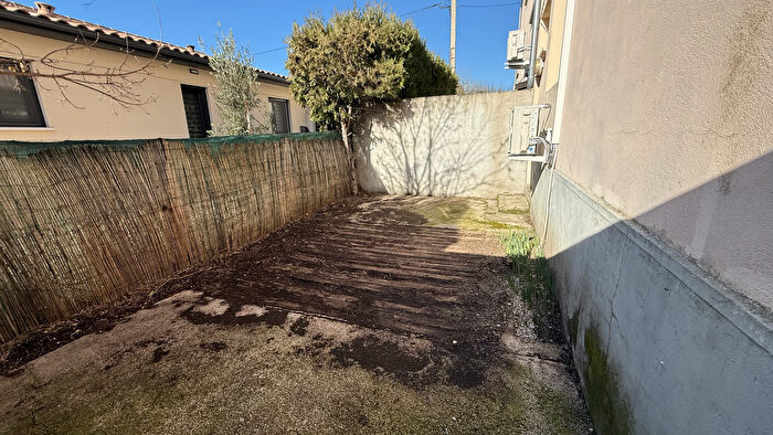 Appartement à louer - Arles, Pont de Crau, Moulès - 3 pièces - 2 chambres