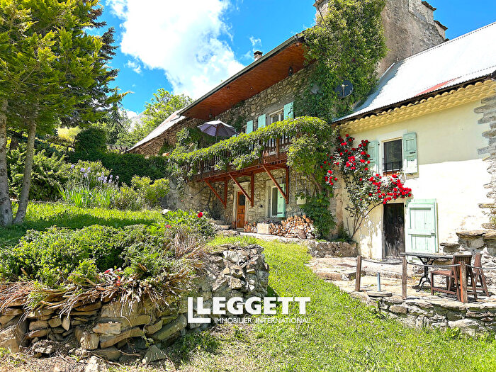 Le Dévoluy, Agnières-en-Dévoluy : Maison 9 pièces à vendre
