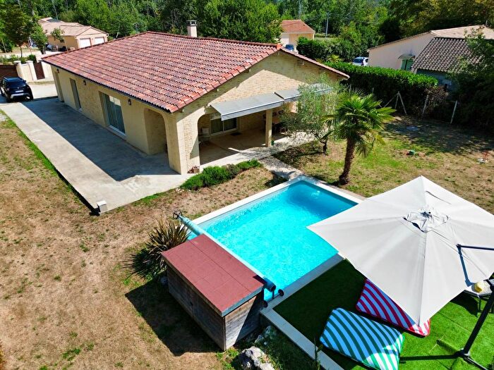Saint-Paul-de-Serre - Maison 4 pièces à vendre