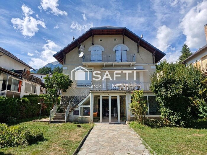 Maison à vendre - Embrun - 8 pièces - 5 chambres