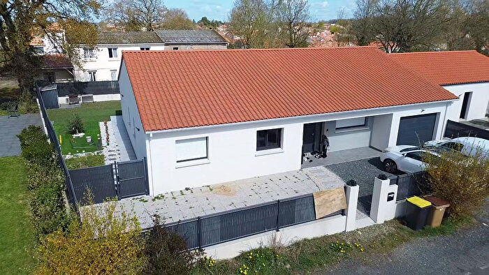 Maison 7 pièces à vendre - Nuaillé