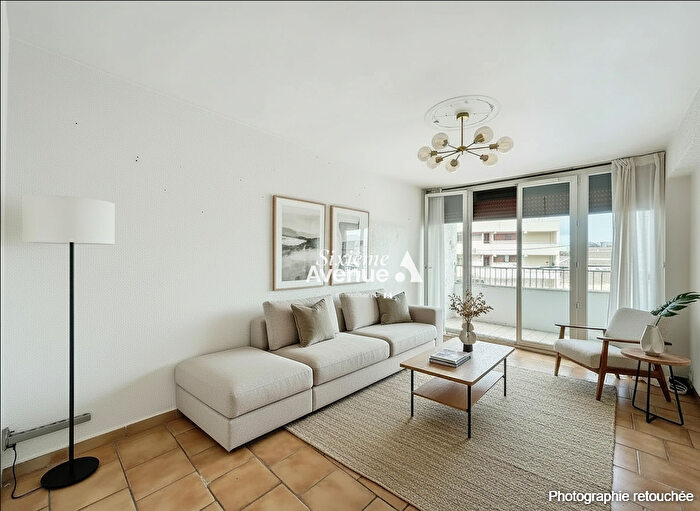 Appartement à vendre - Grasse, Saint-Claude - 3 pièces - 2 chambres