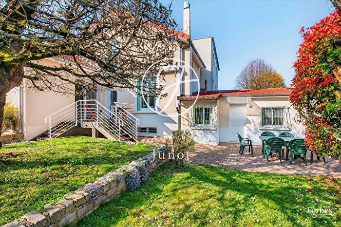 Rueil-Malmaison, Buzenval : Maison 5 pièces à vendre