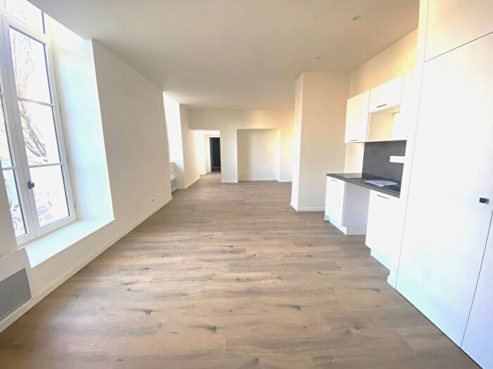 Appartement à louer - Haute Follis-Saint Martin, Laval - 3 pièces - 1 chambre