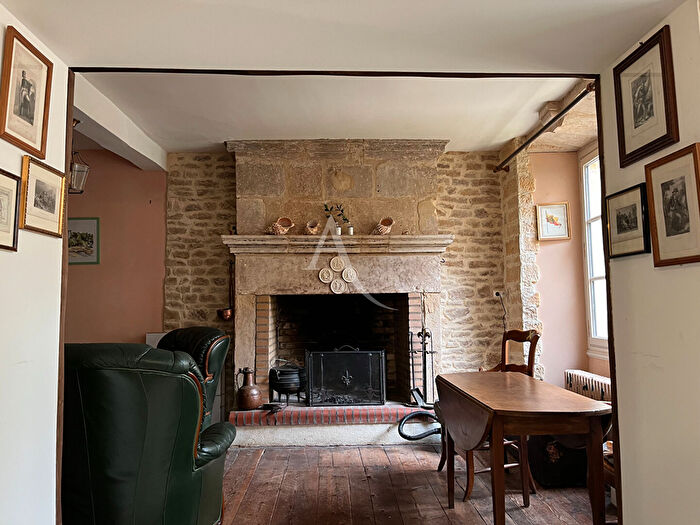 Fontenay-le-Comte, Commerce, Marchoux : Maison 8 pièces à vendre