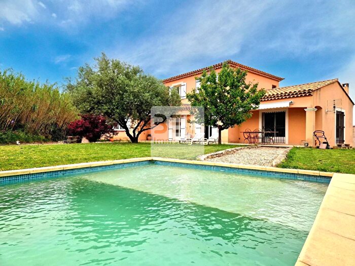 Maison à vendre - Saint-Victor-la-Coste - 6 pièces - 4 chambres