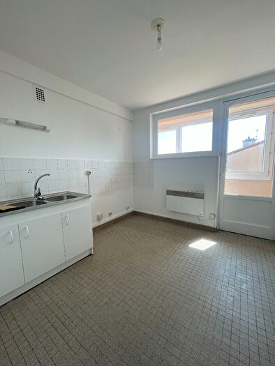 Saint-Bonnet-le-Château : Appartement 4 pièces à louer