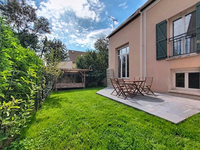 Maison 6 pièces à vendre à Rueil-Malmaison, Plaine Gare