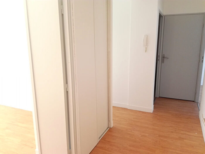 Clermont-Ferrand, Vallières, Sallins, Poncillon - Appartement 2 pièces à louer