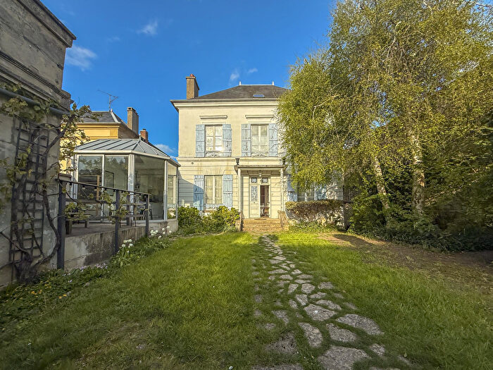 Maison 10 pièces à vendre à Magny-en-Vexin