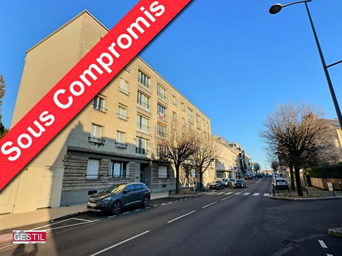 Appartement à vendre - Pontoise, Centre-ville - 4 pièces - 3 chambres