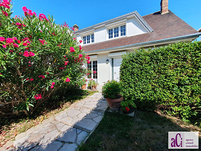 Maison à vendre - LHaÿ-les-Roses, Petit Robinson - 7 pièces - 5 chambres