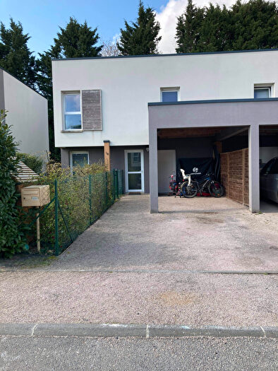 Maison 5 pièces à Éterville, à vendre